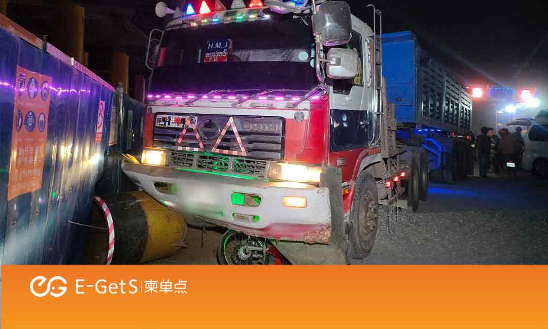 ជិះម៉ូតូឌុបកូនមកពីប្រឡងចម្រៀង ត្រូវរថយន្ត បុកកិនស្លាប់ម្នាក់